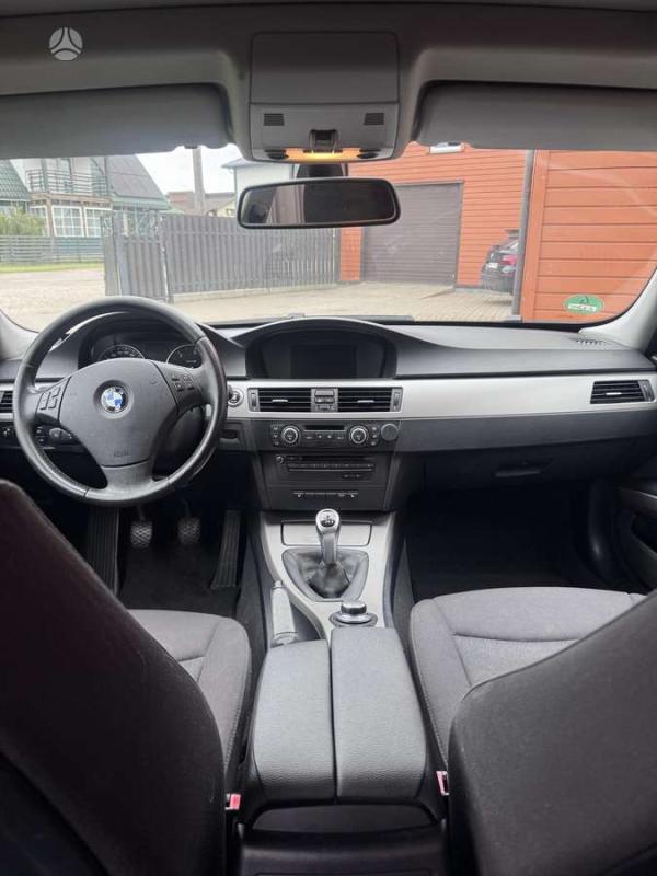 Blue BMW 318 2008 in Ukmerge, with an engine capacity of 2.00 L and mileage of 299 thousand km for 2900 €, photo 10 on AUTOMOTO.COM.LV