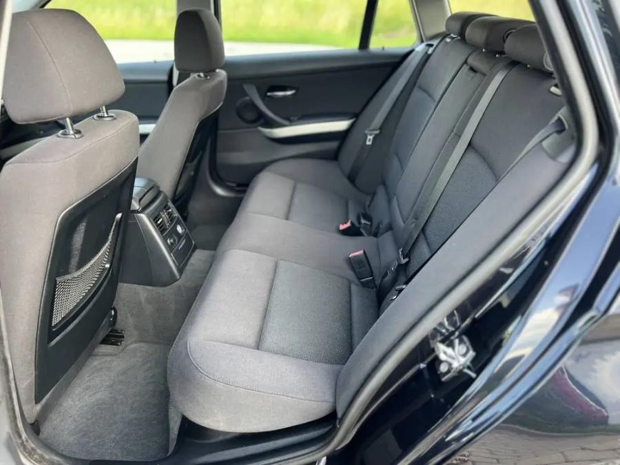 Zils BMW 318 2008 Cēsis, ar dzinēja tilpumu 2.00 L un nobraukumu 274 tūkst. km par 4500 €, foto 14 vietnē AUTOMOTO.COM.LV