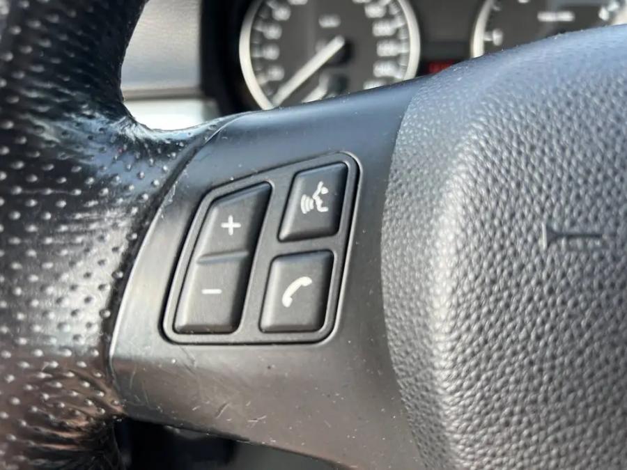Zils BMW 318 2008 Cēsis, ar dzinēja tilpumu 2.00 L un nobraukumu 274 tūkst. km par 4500 €, foto 17 vietnē AUTOMOTO.COM.LV