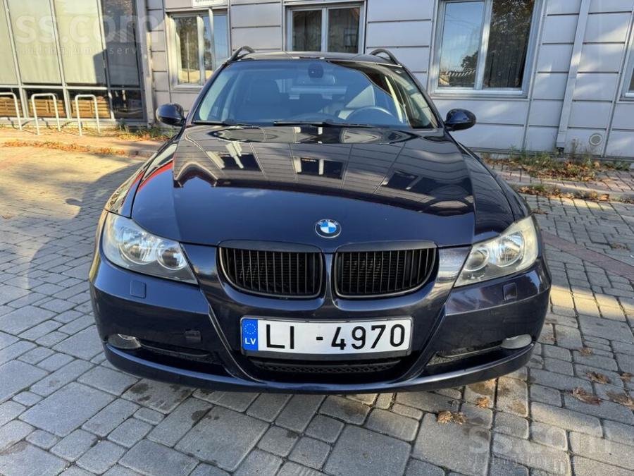 Blue BMW 318 2008 in Riga, with an engine capacity of 2.00 L and mileage of 326 thousand km for 2950 €, photo 4 on AUTOMOTO.COM.LV