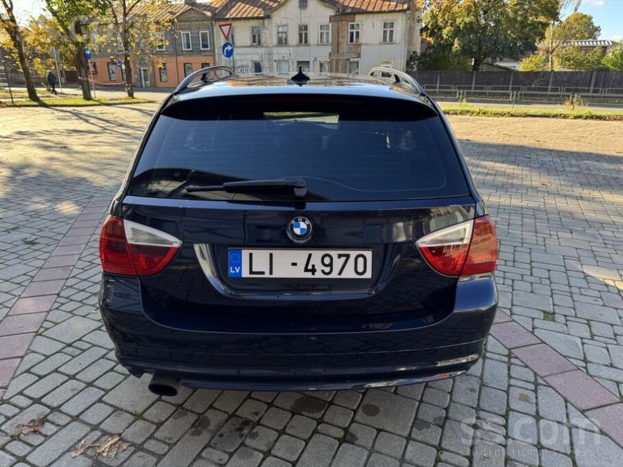 Blue BMW 318 2008 in Riga, with an engine capacity of 2.00 L and mileage of 326 thousand km for 2950 €, photo 7 on AUTOMOTO.COM.LV