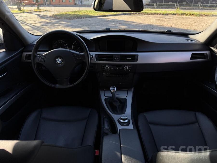 Blue BMW 318 2008 in Riga, with an engine capacity of 2.00 L and mileage of 326 thousand km for 2950 €, photo 8 on AUTOMOTO.COM.LV