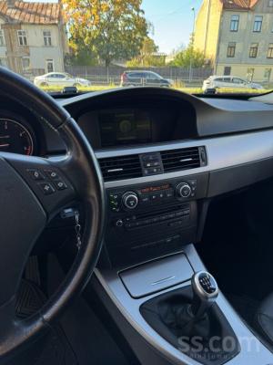 Blue BMW 318 2008 in Riga, with an engine capacity of 2.00 L and mileage of 326 thousand km for 2950 €, photo 11 on AUTOMOTO.COM.LV