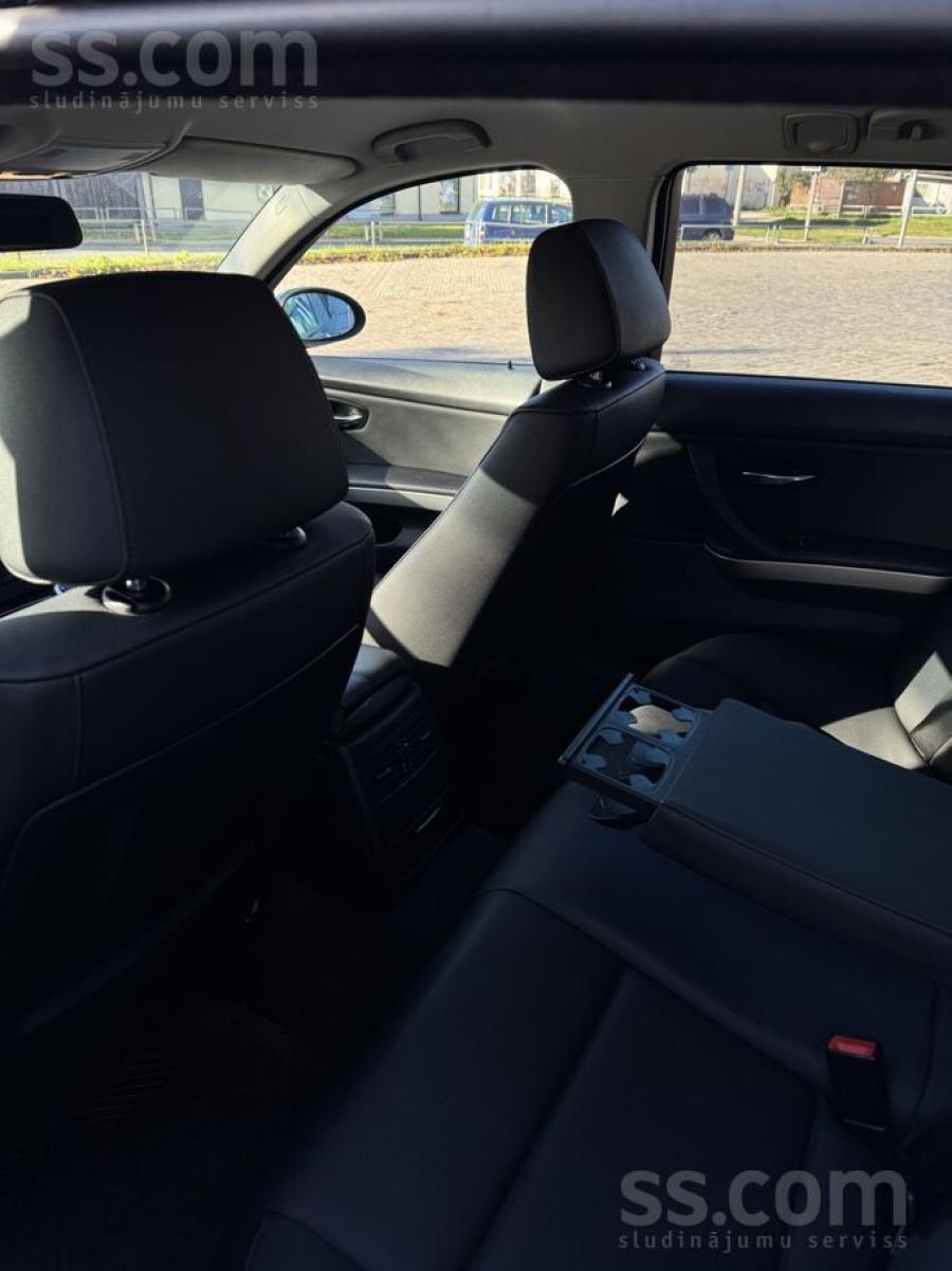 Blue BMW 318 2008 in Riga, with an engine capacity of 2.00 L and mileage of 326 thousand km for 2950 €, photo 12 on AUTOMOTO.COM.LV