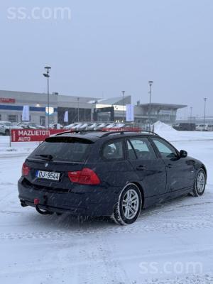 Zils BMW 318 2009 Rīga, ar dzinēja tilpumu 1.80 L un nobraukumu 290 tūkst. km par 4200 €, foto 3 vietnē AUTOMOTO.COM.LV