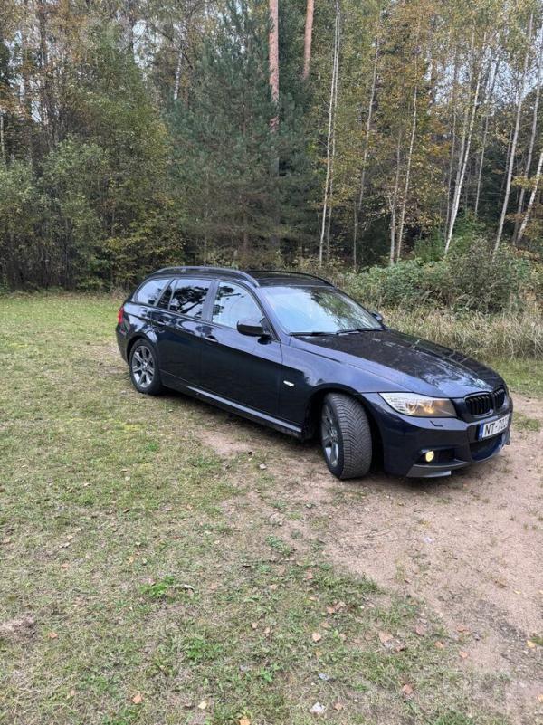 Zils BMW 318 2009 Limbaži, ar dzinēja tilpumu 2.00 L un nobraukumu 279 tūkst. km par 4390 €, foto 9 vietnē AUTOMOTO.COM.LV