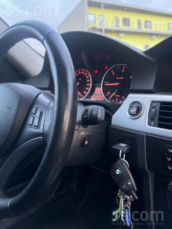 Zils BMW 318 2009 Limbaži, ar dzinēja tilpumu 2.00 L un nobraukumu 279 tūkst. km par 4390 €, foto 11 vietnē AUTOMOTO.COM.LV