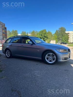 Zils BMW 318 2009 Kuldīga, ar dzinēja tilpumu 2.00 L un nobraukumu 276 tūkst. km par 3750 €, foto  vietnē AUTOMOTO.COM.LV