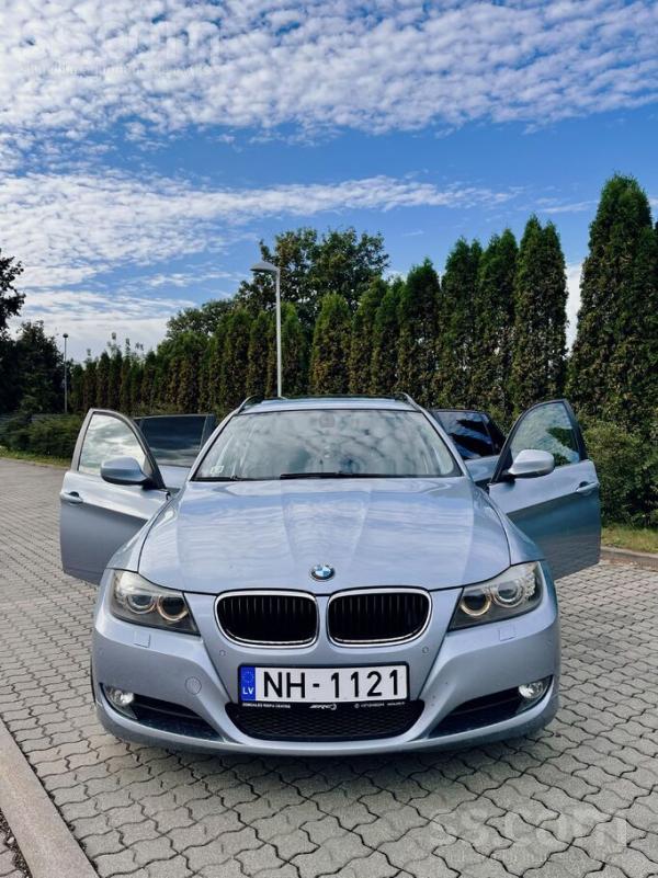 Blue BMW 318 2009 in Jelgava, with an engine capacity of 2.00 L and mileage of 400 thousand km for 5100 €, photo 1 on AUTOMOTO.COM.LV