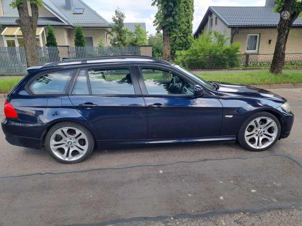 Blue BMW 318 2009 in Alytus, with an engine capacity of 2.00 L and mileage of 373 thousand km for 2950 €, photo 5 on AUTOMOTO.COM.LV