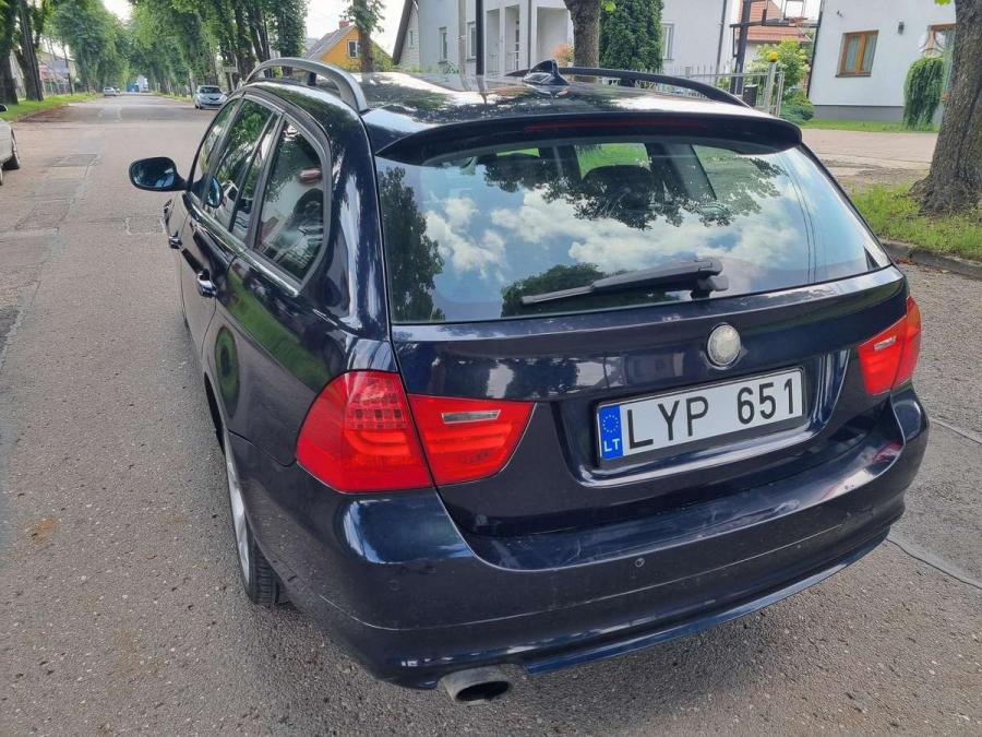 Zils BMW 318 2009 Alīta, ar dzinēja tilpumu 2.00 L un nobraukumu 373 tūkst. km par 2950 €, foto 1 vietnē AUTOMOTO.COM.LV