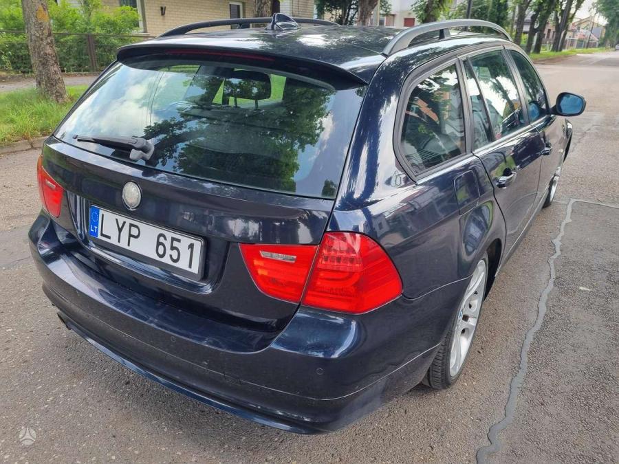 Zils BMW 318 2009 Alīta, ar dzinēja tilpumu 2.00 L un nobraukumu 373 tūkst. km par 2950 €, foto 5 vietnē AUTOMOTO.COM.LV