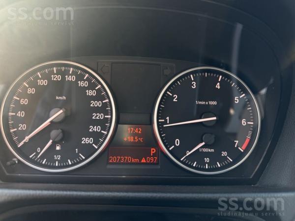 Zils BMW 318 2009 Liepāja, ar dzinēja tilpumu 2.00 L un nobraukumu 208 tūkst. km par 5800 €, foto 11 vietnē AUTOMOTO.COM.LV