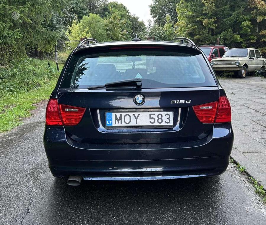 Zils BMW 318 2009 Viļņa, ar dzinēja tilpumu 2.00 L un nobraukumu 398 tūkst. km par 2700 €, foto 8 vietnē AUTOMOTO.COM.LV