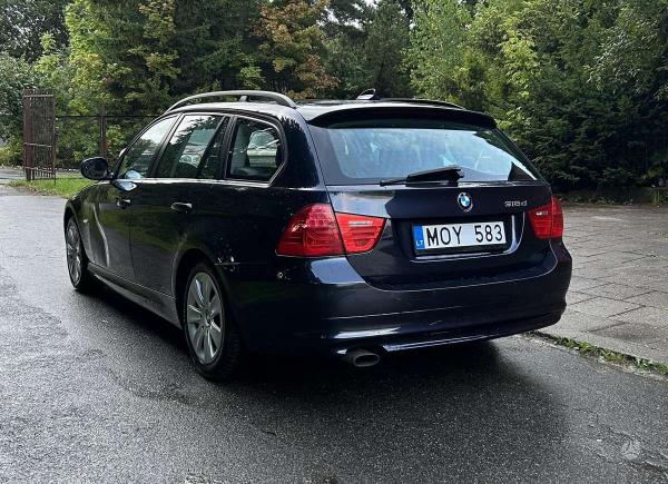BMW 318 2009 Viļņa vietnē Zils BMW 318 2009 Viļņa, ar dzinēja tilpumu 2.00 L un nobraukumu 398 tūkst. km par 2700 €, foto 9 vietnē AUTOMOTO.COM.LV