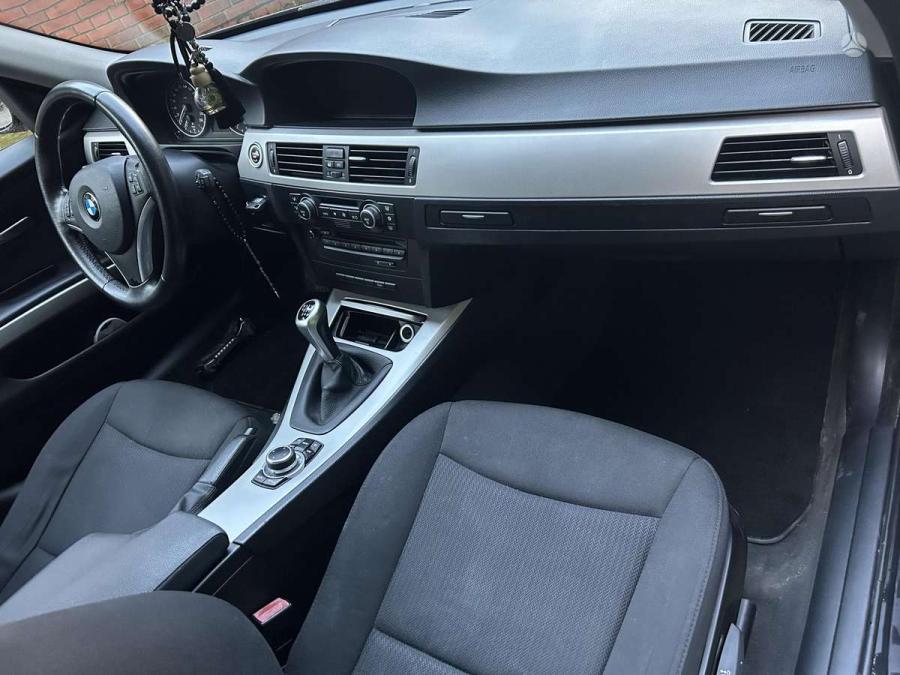 Zils BMW 318 2009 Viļņa, ar dzinēja tilpumu 2.00 L un nobraukumu 398 tūkst. km par 2700 €, foto 10 vietnē AUTOMOTO.COM.LV