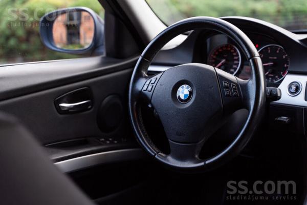 БМВ 318 2009 в Лиепая на AUTOMOTO.COM.LV Синий БМВ 318 2009 в Лиепая, объемом двигателя 2.00 л и пробегом 208 тыс. км за 5395 €, фото 10 на AUTOMOTO.COM.LV