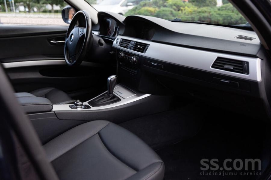 Zils BMW 318 2009 Liepāja, ar dzinēja tilpumu 2.00 L un nobraukumu 208 tūkst. km par 5395 €, foto 17 vietnē AUTOMOTO.COM.LV