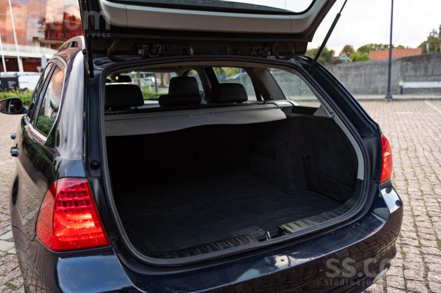 Zils BMW 318 2009 Liepāja, ar dzinēja tilpumu 2.00 L un nobraukumu 208 tūkst. km par 5395 €, foto 29 vietnē AUTOMOTO.COM.LV