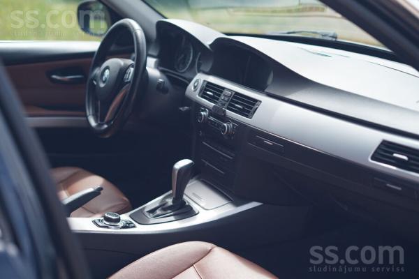 Blue BMW 318 2010 in Riga, with an engine capacity of 1.80 L and mileage of 340 thousand km for 4800 €, photo 11 on AUTOMOTO.COM.LV