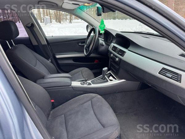 Zils BMW 318 2010 Rīga, ar dzinēja tilpumu 2.00 L un nobraukumu 375 tūkst. km par 3750 €, foto 6 vietnē AUTOMOTO.COM.LV