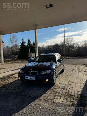 Zils BMW 318 2010 Valmiera, ar dzinēja tilpumu 2.00 L un nobraukumu 320 tūkst. km par 4000 €, foto  vietnē AUTOMOTO.COM.LV