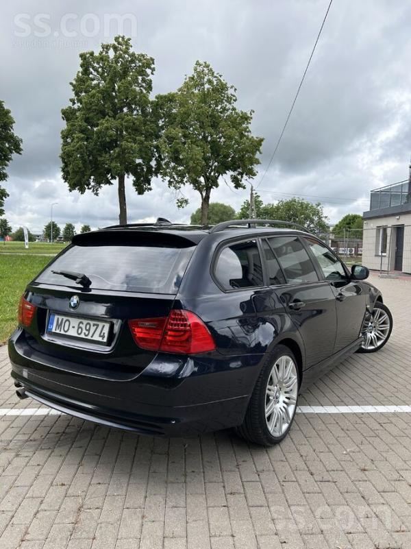 Zils BMW 318 2010 Tukums, ar dzinēja tilpumu 2.00 L un nobraukumu 345 tūkst. km par 4750 €, foto 3 vietnē AUTOMOTO.COM.LV