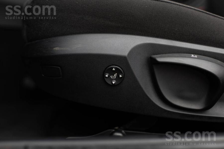 Zils BMW 318 2010 Rīga, ar dzinēja tilpumu 2.00 L un nobraukumu 286 tūkst. km par 5790 €, foto 13 vietnē AUTOMOTO.COM.LV