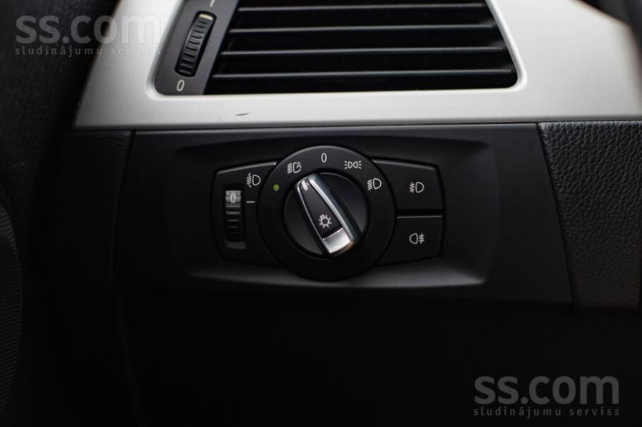 Zils BMW 318 2010 Rīga, ar dzinēja tilpumu 2.00 L un nobraukumu 286 tūkst. km par 5790 €, foto 16 vietnē AUTOMOTO.COM.LV