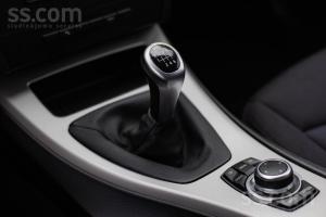 Zils BMW 318 2010 Rīga, ar dzinēja tilpumu 2.00 L un nobraukumu 286 tūkst. km par 5790 €, foto 24 vietnē AUTOMOTO.COM.LV