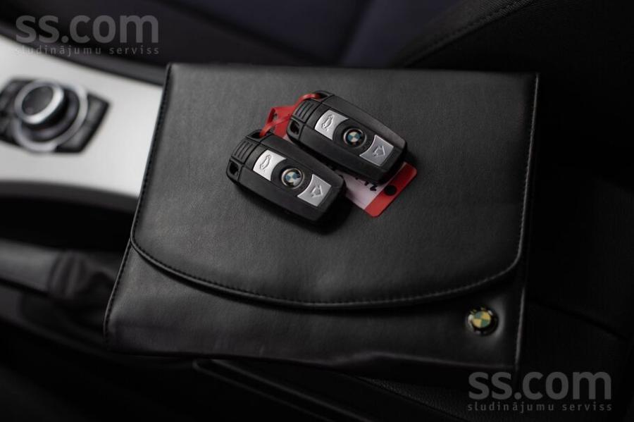 Zils BMW 318 2010 Rīga, ar dzinēja tilpumu 2.00 L un nobraukumu 286 tūkst. km par 5790 €, foto 25 vietnē AUTOMOTO.COM.LV
