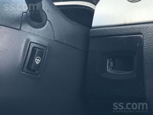 Zils BMW 318 2010 Rīga, ar dzinēja tilpumu 2.00 L un nobraukumu 377 tūkst. km par 4000 €, foto 12 vietnē AUTOMOTO.COM.LV