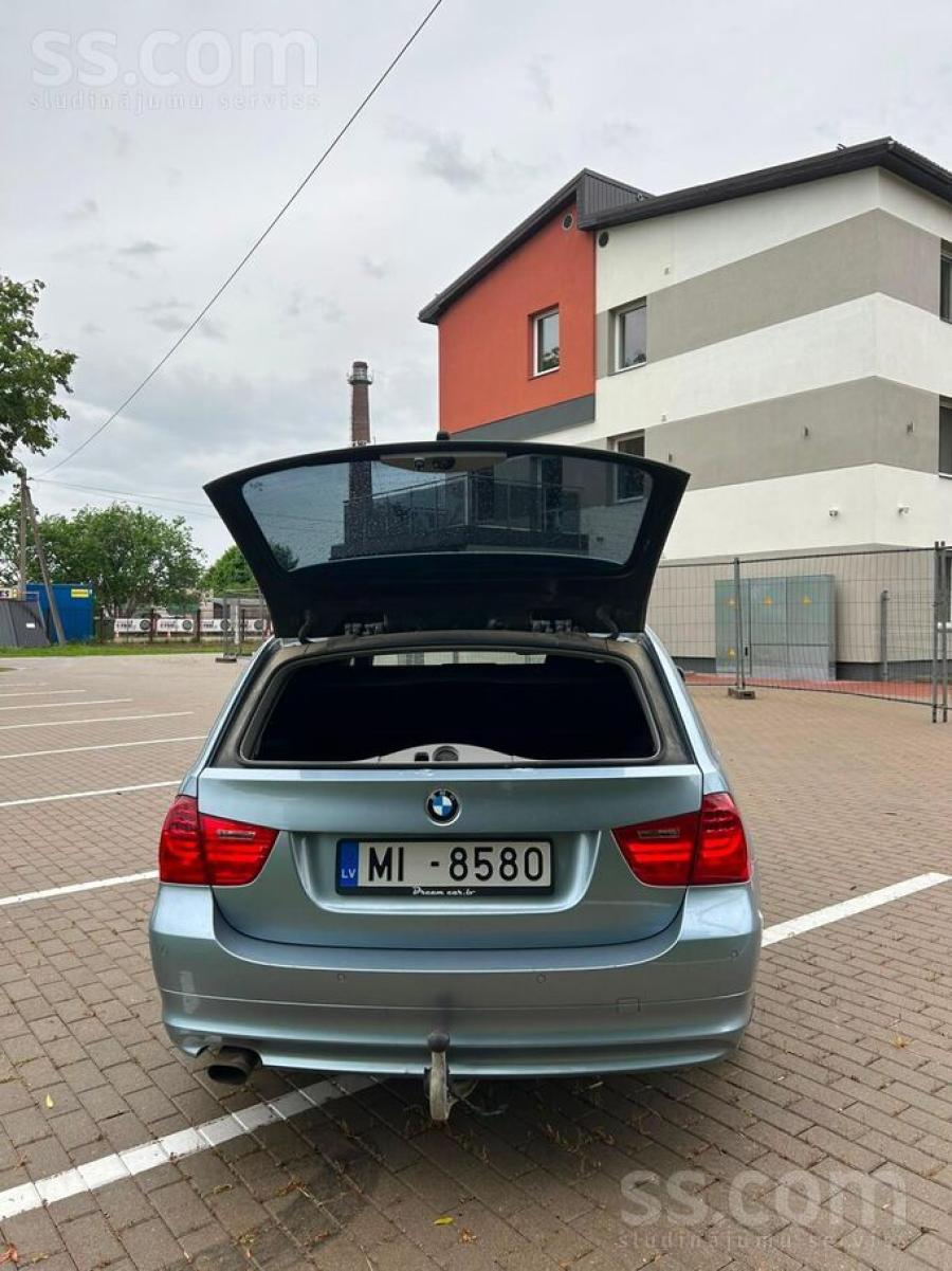 Blue BMW 318 2010 in Riga, with an engine capacity of 2.00 L and mileage of 266 thousand km for 3200 €, photo 8 on AUTOMOTO.COM.LV