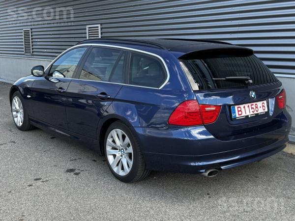 Blue BMW 318 2010 in Riga, with an engine capacity of 2.00 L and mileage of 239 thousand km for 3300 €, photo 3 on AUTOMOTO.COM.LV
