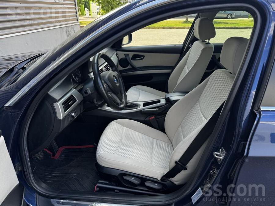 Blue BMW 318 2010 in Riga, with an engine capacity of 2.00 L and mileage of 239 thousand km for 3300 €, photo 10 on AUTOMOTO.COM.LV