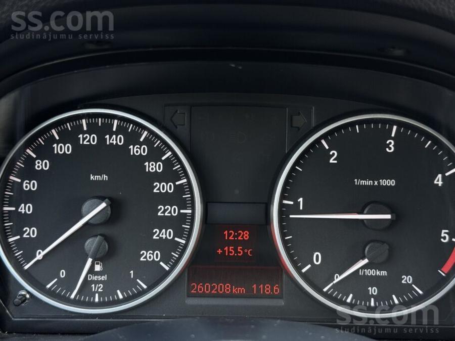 Blue BMW 318 2010 in Riga, with an engine capacity of 2.00 L and mileage of 239 thousand km for 3300 €, photo 16 on AUTOMOTO.COM.LV