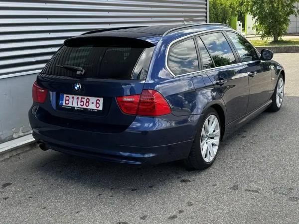 Zils BMW 318 2010 Rīga, ar dzinēja tilpumu 2.00 L un nobraukumu 239 tūkst. km par 3300 €, foto 5 vietnē AUTOMOTO.COM.LV