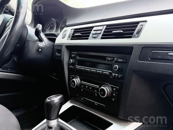 Zils BMW 318 2010 Rīga, ar dzinēja tilpumu 2.00 L un nobraukumu 378 tūkst. km par 3150 €, foto 7 vietnē AUTOMOTO.COM.LV