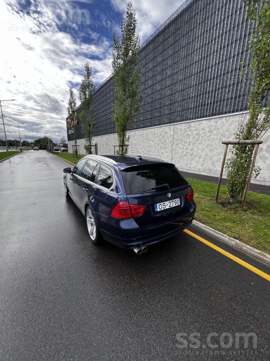 Blue BMW 318 2010 in Riga, with an engine capacity of 2.00 L and mileage of 317 thousand km for 4550 €, photo 5 on AUTOMOTO.COM.LV