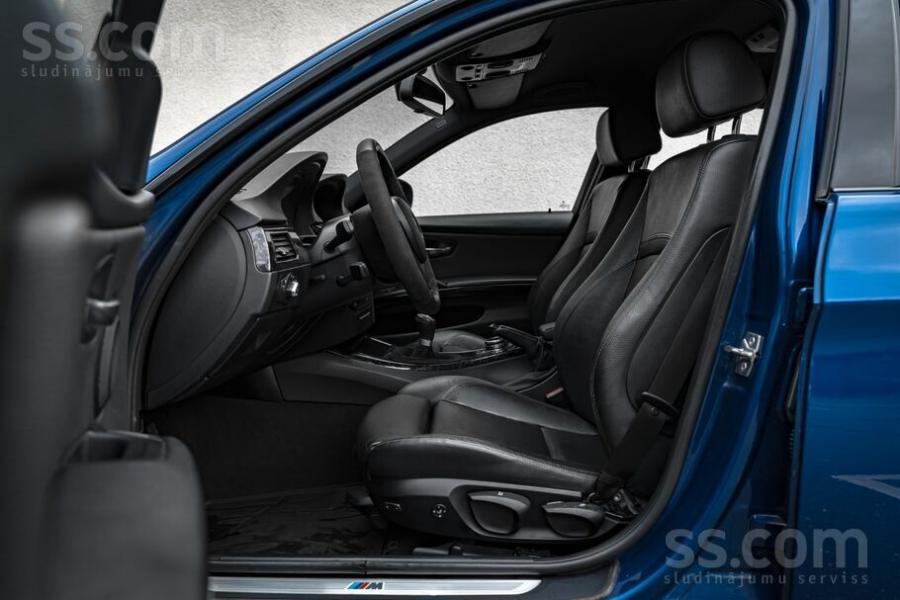 Blue BMW 318 2011 in Riga, with an engine capacity of 2.00 L and mileage of 0 thousand km for 6950 €, photo 8 on AUTOMOTO.COM.LV