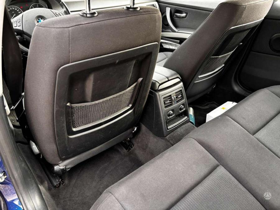 Zils BMW 318 2011 Viļņa, ar dzinēja tilpumu 2.00 L un nobraukumu 276 tūkst. km par 4200 €, foto 11 vietnē AUTOMOTO.COM.LV