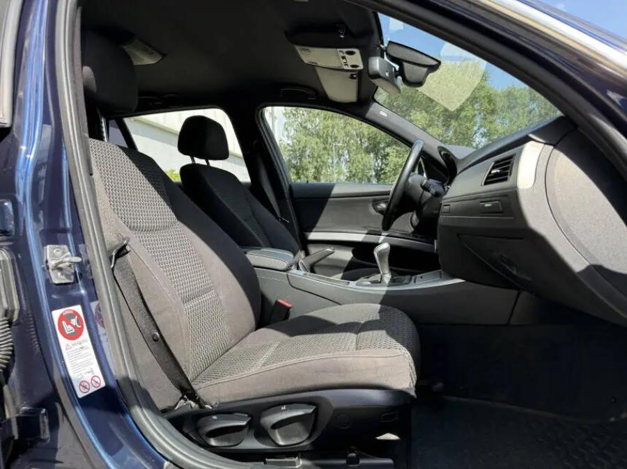 Blue BMW 318 2011 in Riga, with an engine capacity of 2.00 L and mileage of 247 thousand km for 4700 €, photo 13 on AUTOMOTO.COM.LV