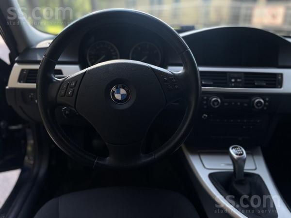 Zils BMW 318 2011 Rīga, ar dzinēja tilpumu 2.00 L un nobraukumu 340 tūkst. km par 3995 €, foto 9 vietnē AUTOMOTO.COM.LV