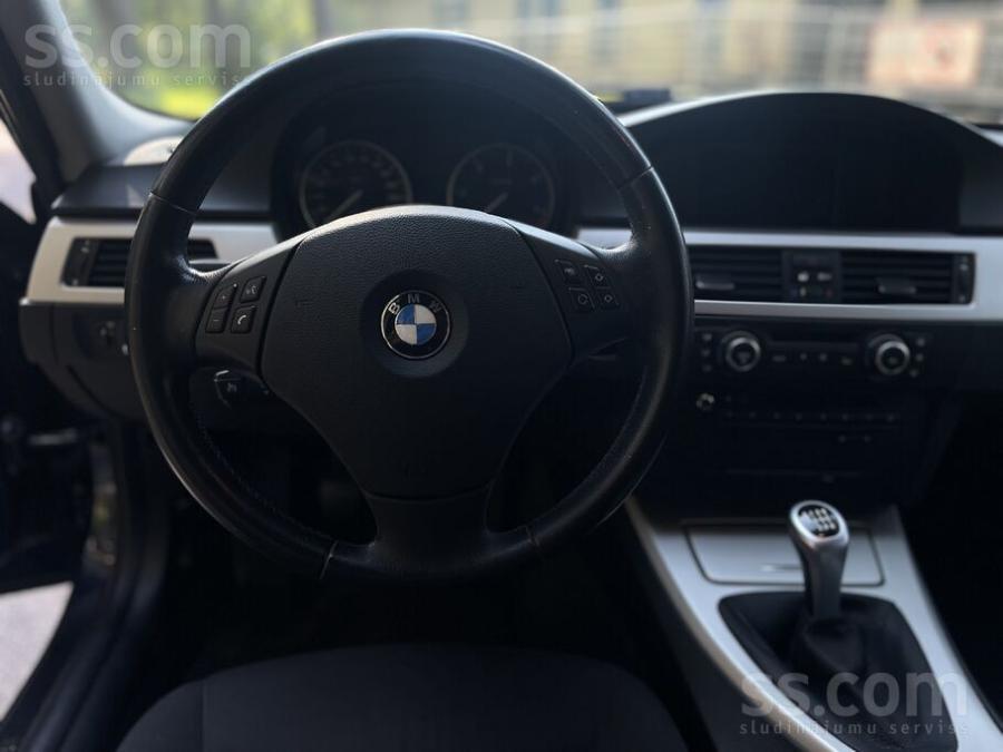Zils BMW 318 2011 Rīga, ar dzinēja tilpumu 2.00 L un nobraukumu 340 tūkst. km par 3995 €, foto 9 vietnē AUTOMOTO.COM.LV
