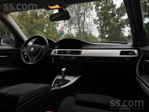 Blue BMW 318 2011 in Tukums, with an engine capacity of 2.00 L and mileage of 344 thousand km for 5950 €, photo 10 on AUTOMOTO.COM.LV