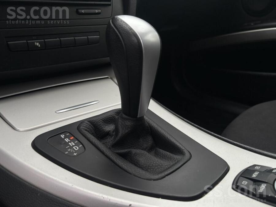 Blue BMW 318 2011 in Tukums, with an engine capacity of 2.00 L and mileage of 344 thousand km for 5950 €, photo 15 on AUTOMOTO.COM.LV