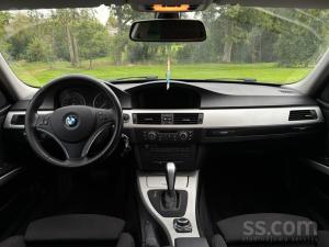 Blue BMW 318 2011 in Tukums, with an engine capacity of 2.00 L and mileage of 344 thousand km for 5950 €, photo 18 on AUTOMOTO.COM.LV
