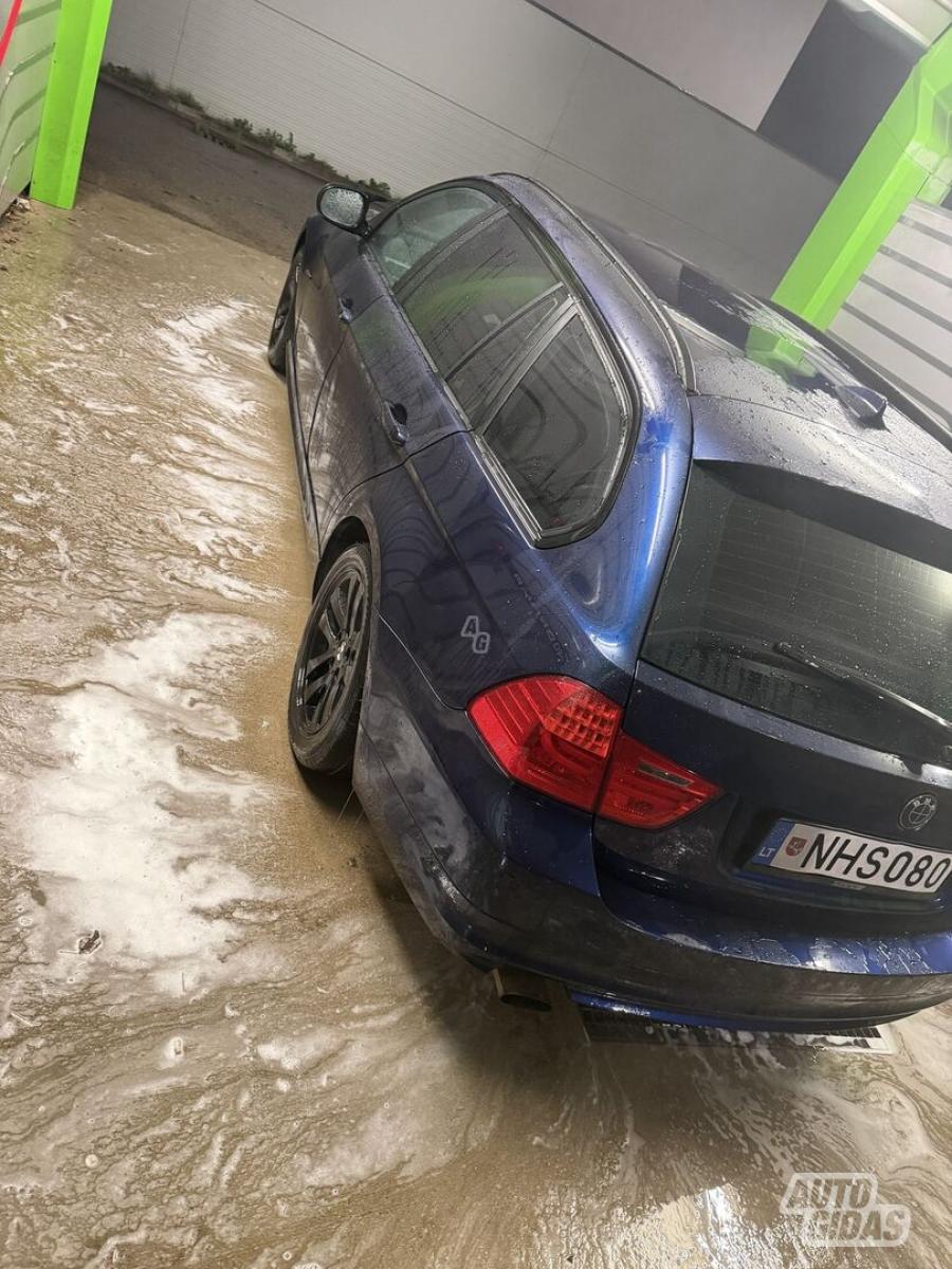 Blue BMW 318 2011 in Ukmerge, with an engine capacity of 2.00 L and mileage of 289 thousand km for 3200 €, photo 6 on AUTOMOTO.COM.LV