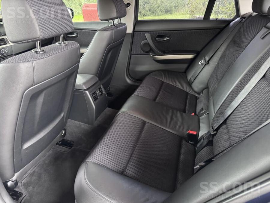 Blue BMW 318 2012 in Ventspils, with an engine capacity of 2.00 L and mileage of 303 thousand km for 5600 €, photo 8 on AUTOMOTO.COM.LV