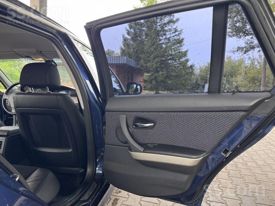 Blue BMW 318 2012 in Ventspils, with an engine capacity of 2.00 L and mileage of 303 thousand km for 5600 €, photo 12 on AUTOMOTO.COM.LV